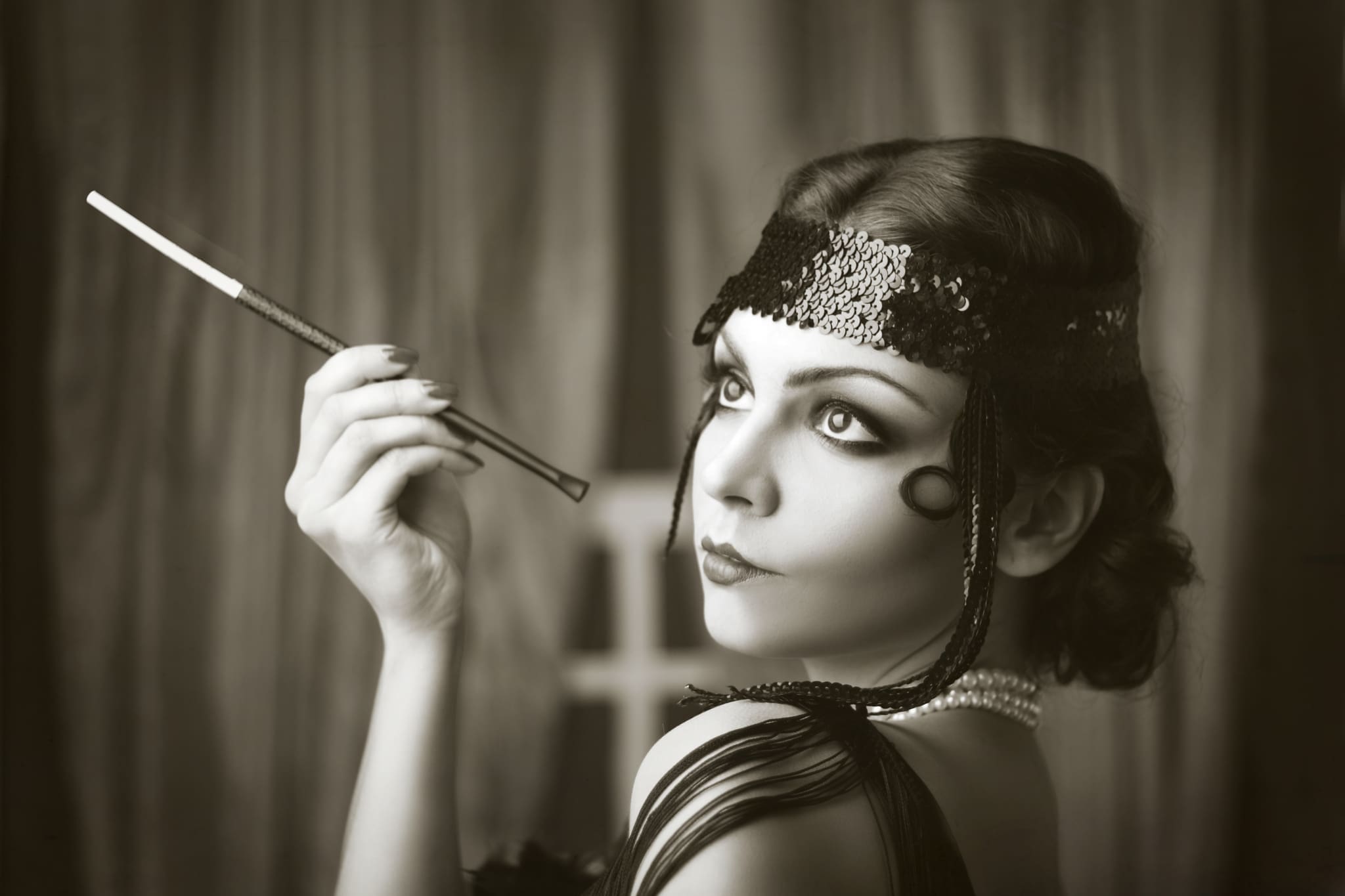 Moda damska lat 20. - inspiracje i cechy charakterystyczne